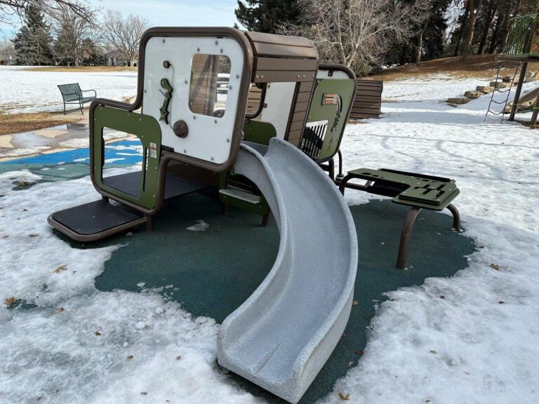 Robinson Park, Perfect for Summer AND Winter! | Slides and Sunshine
